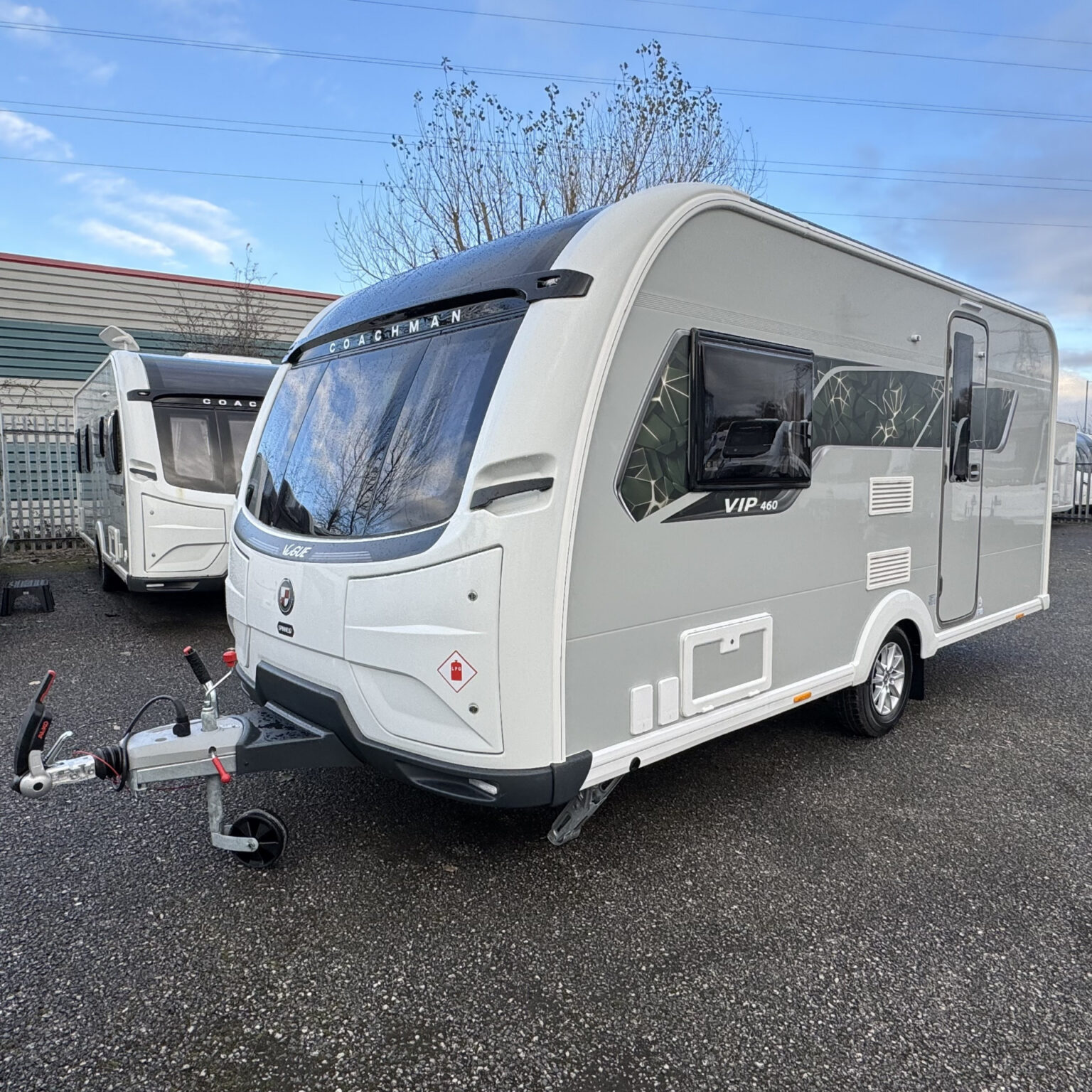 New 2025 Coachman VIP Vogue 460 caravan