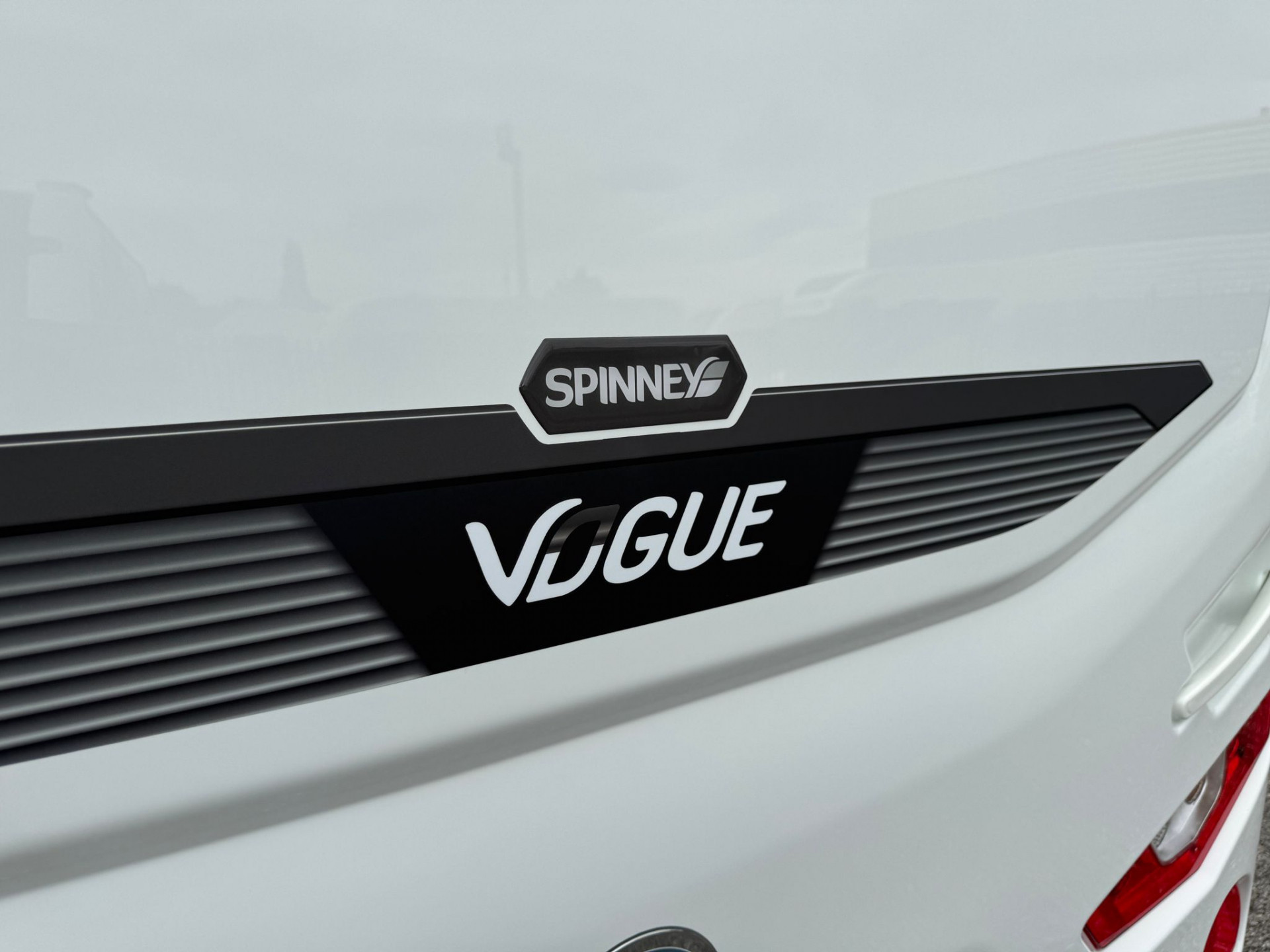 New 2026 Coachman VIP Vogue 575 Caravan