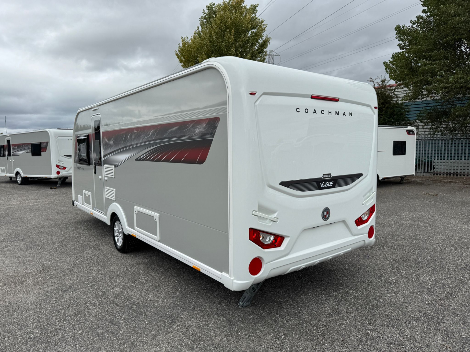 New 2026 Coachman VIP Vogue 575 Caravan