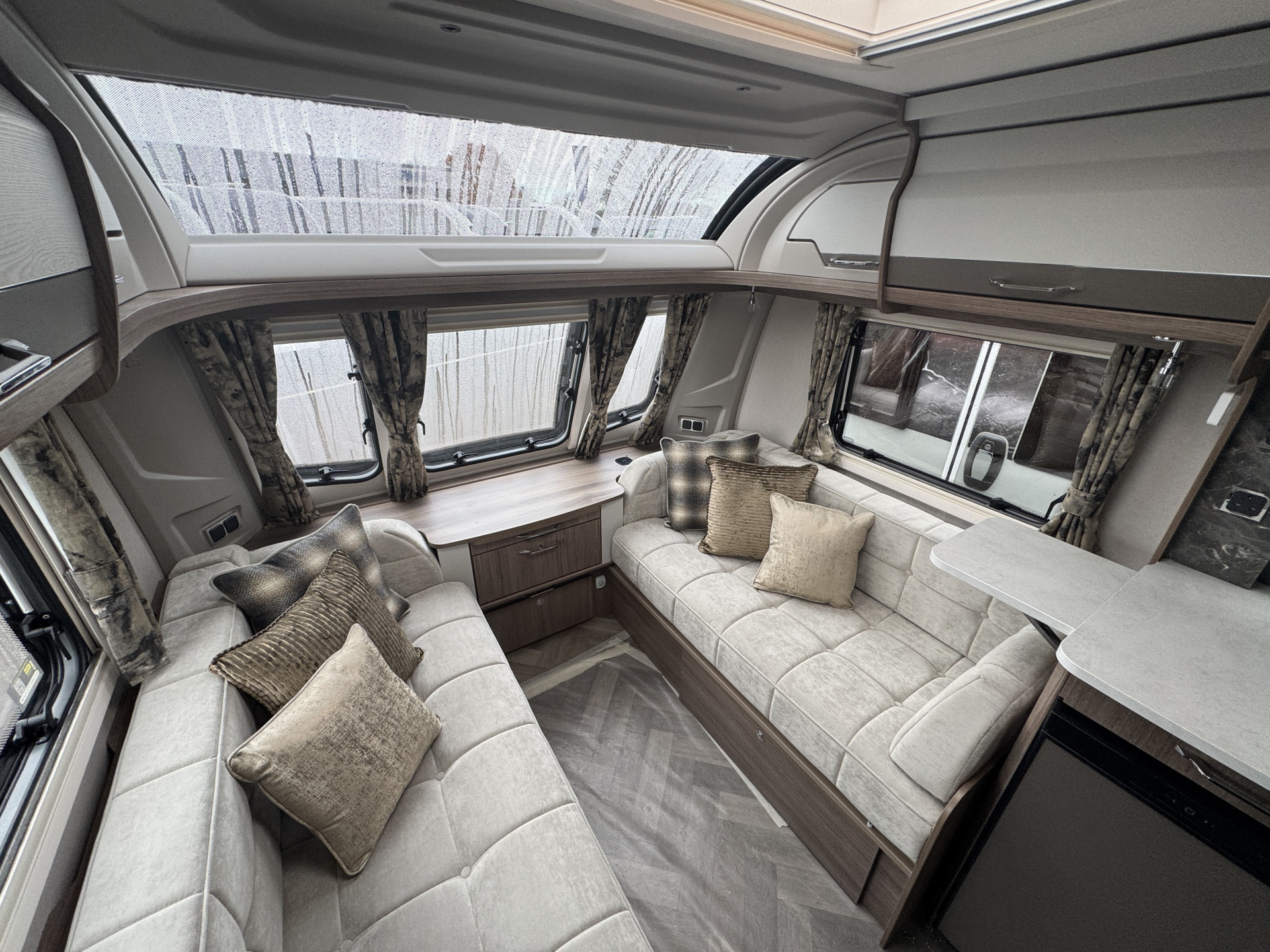 New 2026 Coachman VIP 545 Caravan